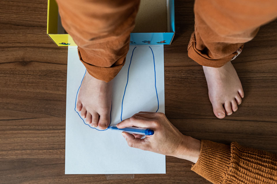 Jak správně změřit velikost vašeho chodidla | Bosonožka